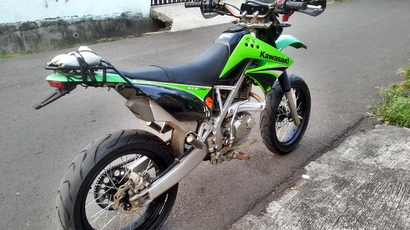 Modifikasi Supermoto Kawasaki KLX Keren Terbaru | Modifikasi Motor Trail