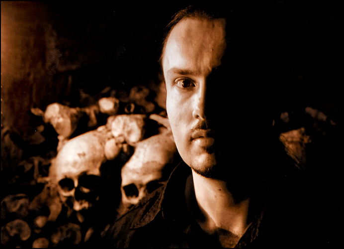 the dark side of the moon: Nicolas Claux: el hombre lobo de París