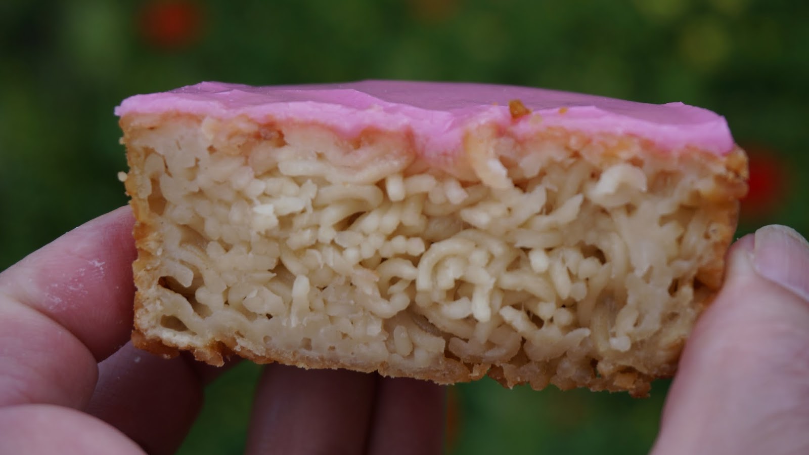 Ramnut , Donut de Ramen con horchata ~ Pasteles de colores