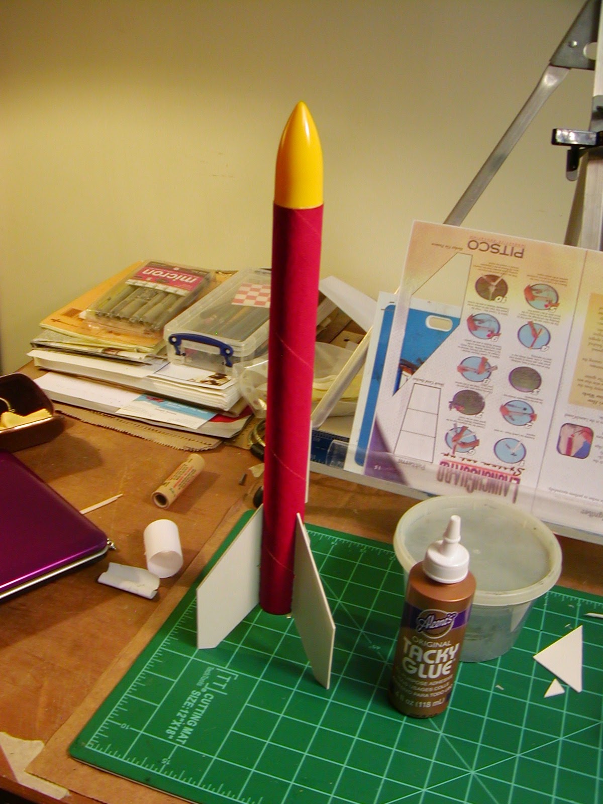 Robert's Space Place: Building the Pitsco "Model A"