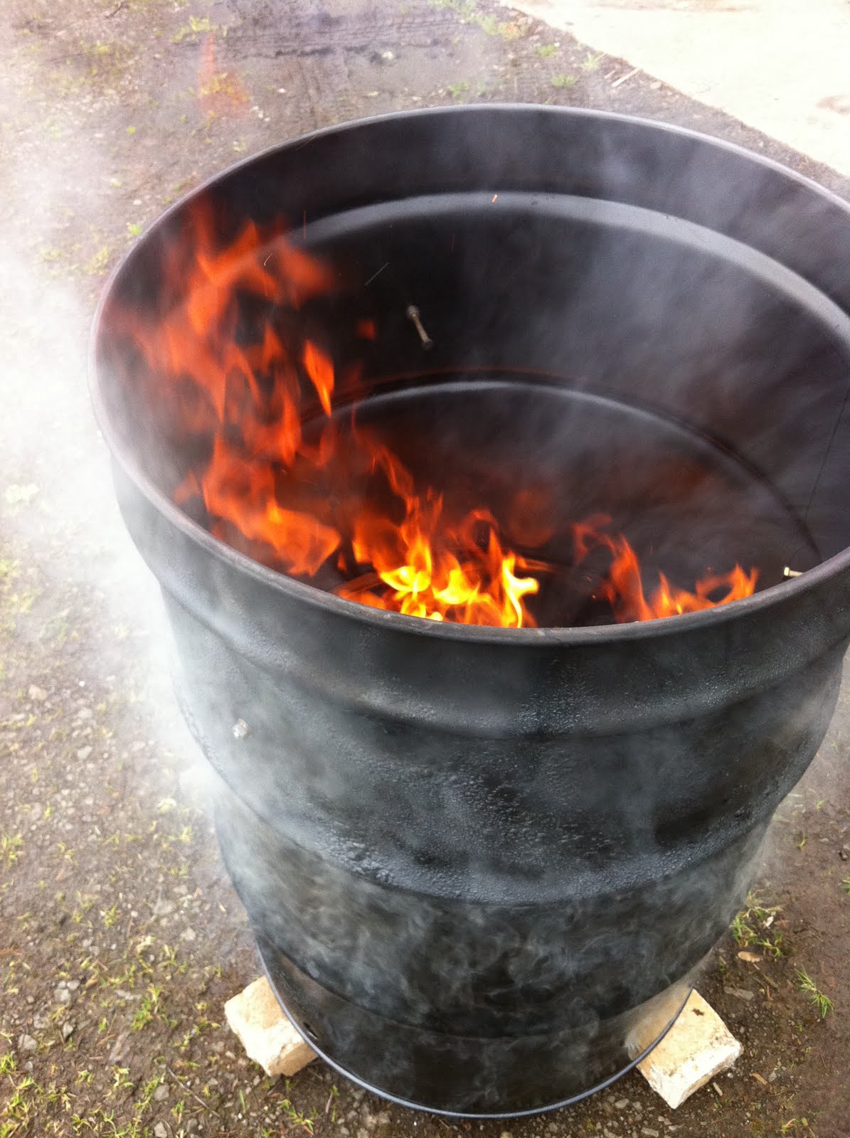 The Cheezer's random thoughts: Ugly Drum Smoker