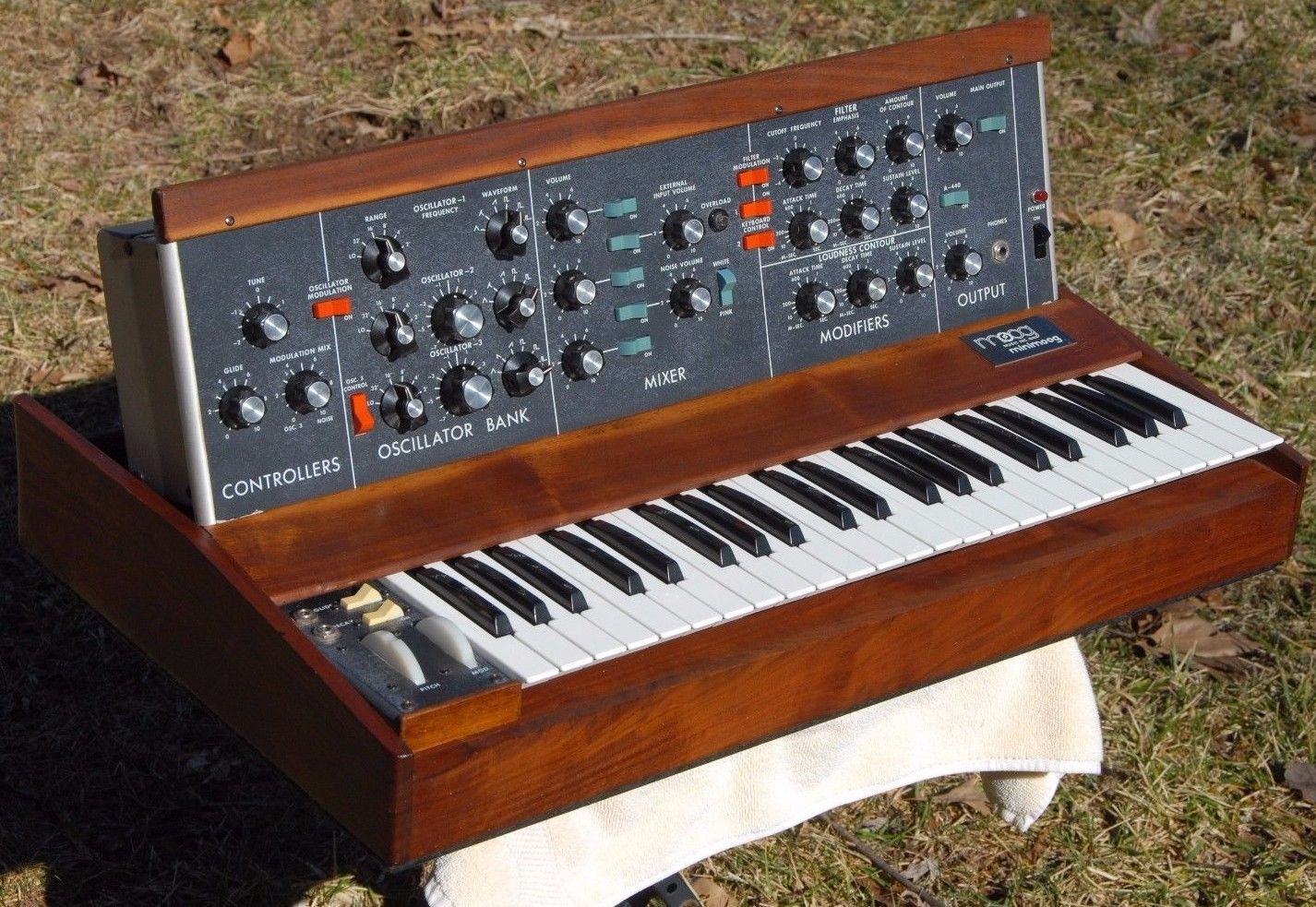 MATRIXSYNTH: Minimoog Model D Vintage Analog Synthesizer with old osc ...