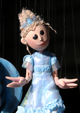 Don't miss Cinderella Della Circus: Big-top puppet fairy tale now ...