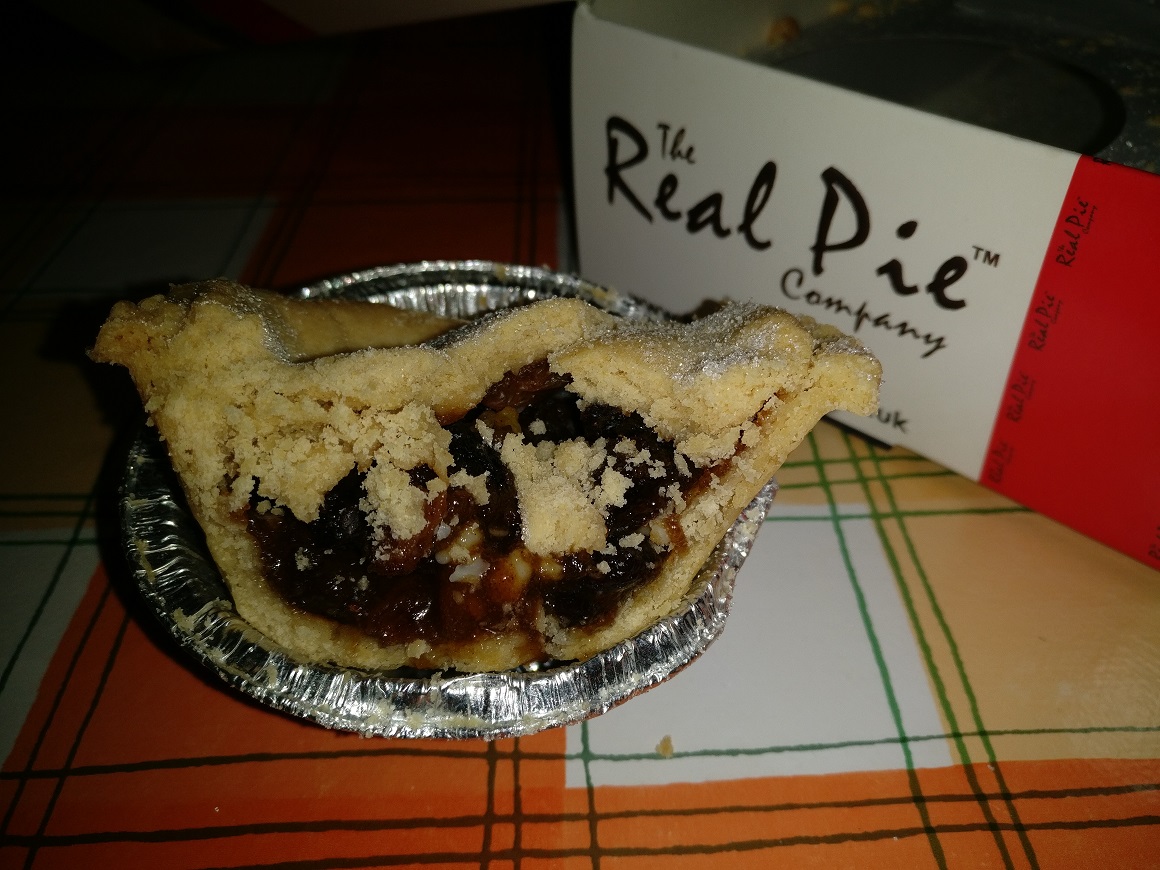Pierate - Pie Reviews: A Real-ly big mince pie!