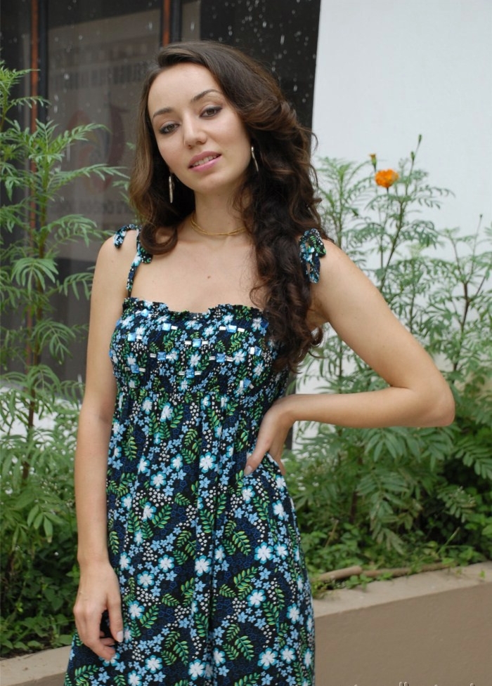 Ringa Ringa Fame Erina -Photo Gallery - andhraidle