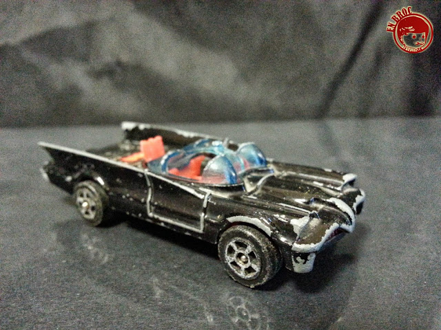 en-broc: Batman : Batmobile Corgi Junior, 1976