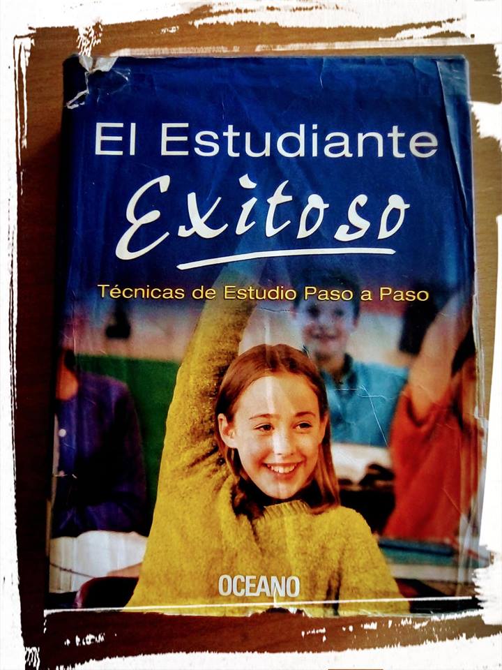 BIBLIOTECA PÚBLICA DE VILLA DUARTE JUAN SANCHEZ LAMOUTH: Dos libros ...