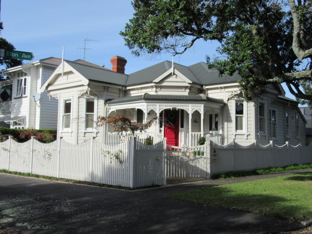 A Wandering Widow - Solo Travel: Architecture - The Iconic New Zealand ...