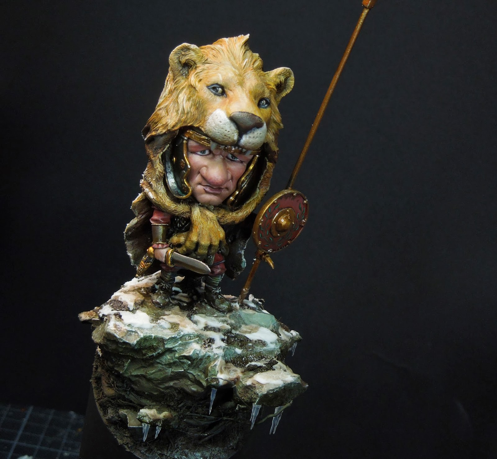 Nuts Planet: Roman Aquilifer | planetFigure | Miniatures