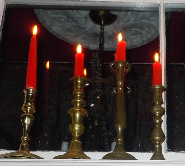 My Old Historic House: Candle Light Tour.