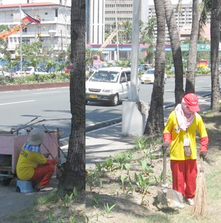 Random Thoughts of Gil Camporazo: Two Honest Filipina Street Cleaners ...