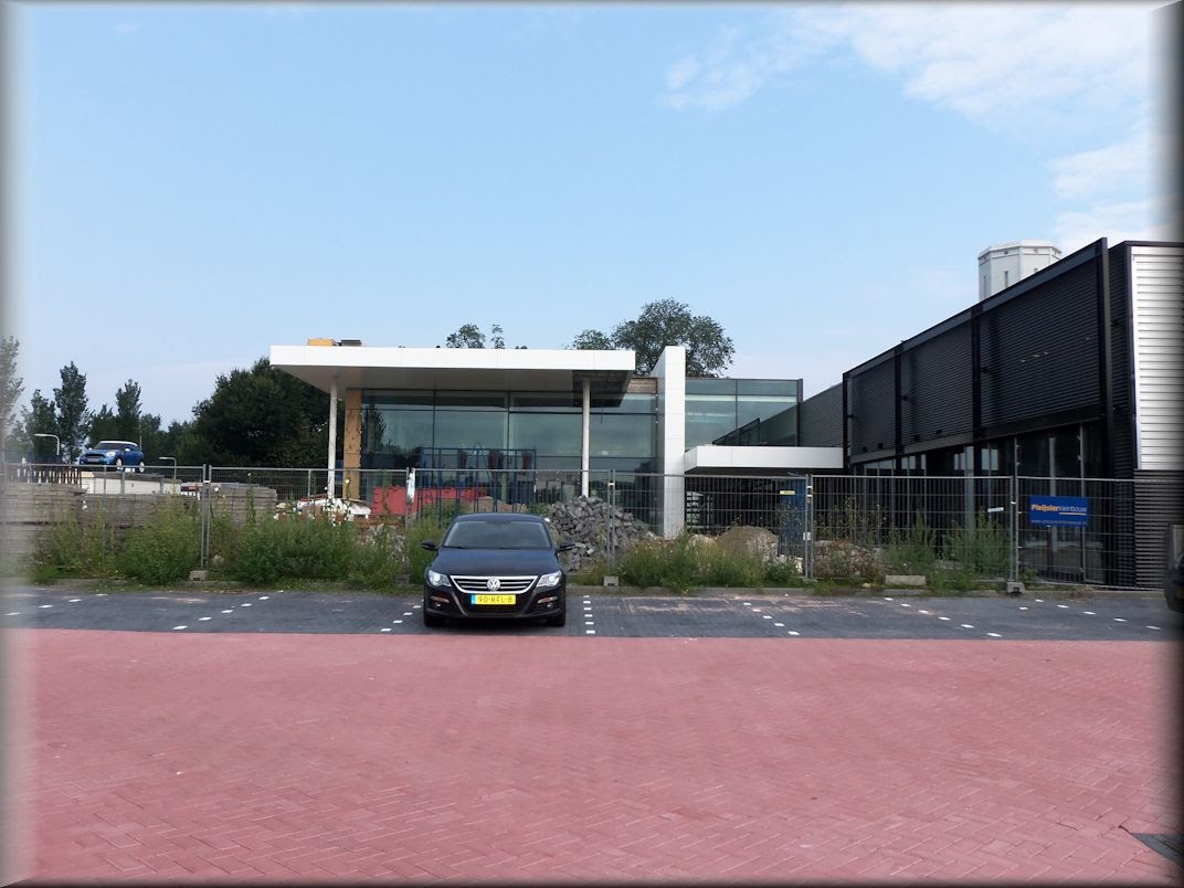 Heemstede: verbouwing BMW garage, stand van zaken tot 26 juli 2014