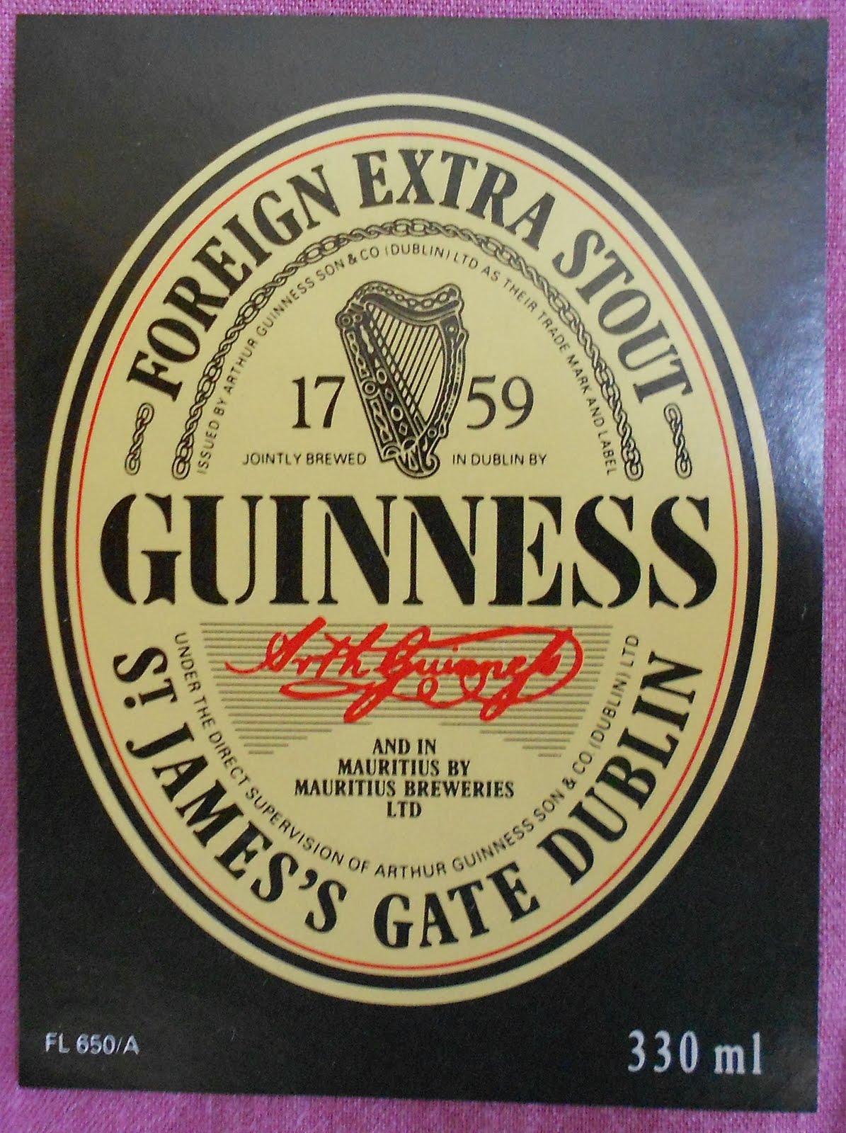 Guinness Collection: Labels, Carlton Ware, Wade, Gilroy, Doctors Books ...