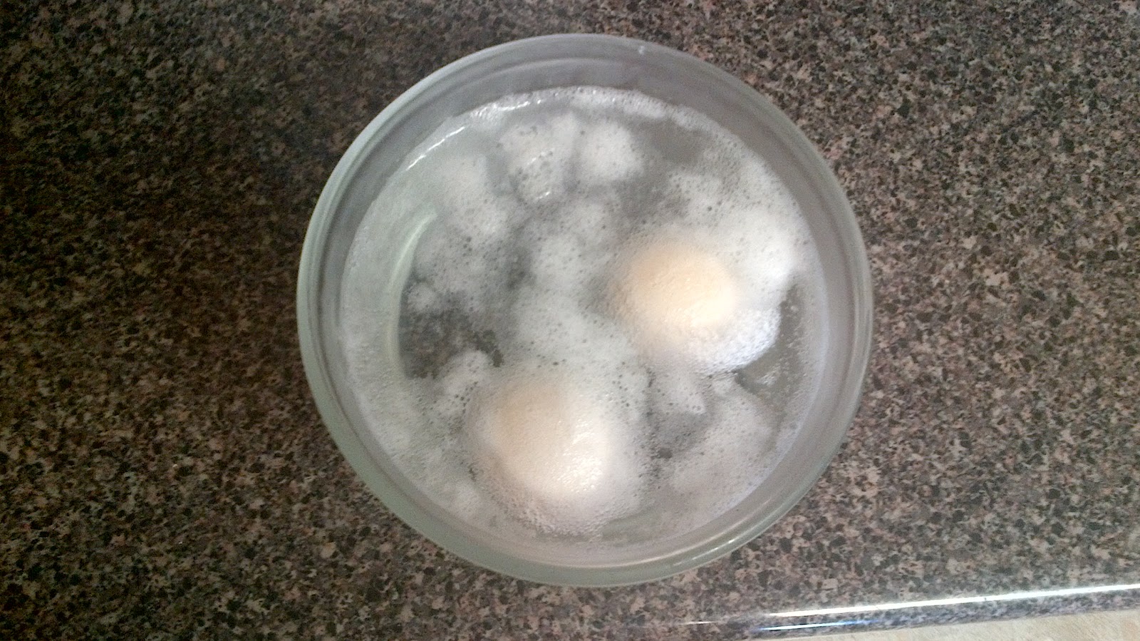 Preschooler Busy Hands: Preschool Experiment ~ "The Naked Egg"