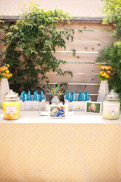 JL DESIGNS: a robot-space invader baby shower for our little guy...