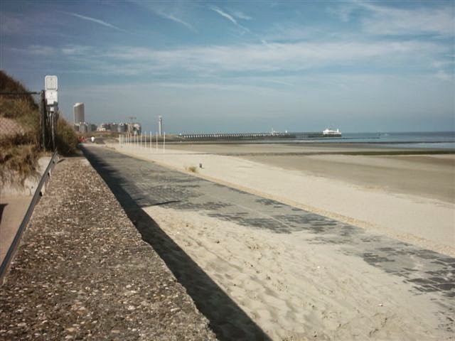 Bredene vroeger en nu: De Bredense zeedijk