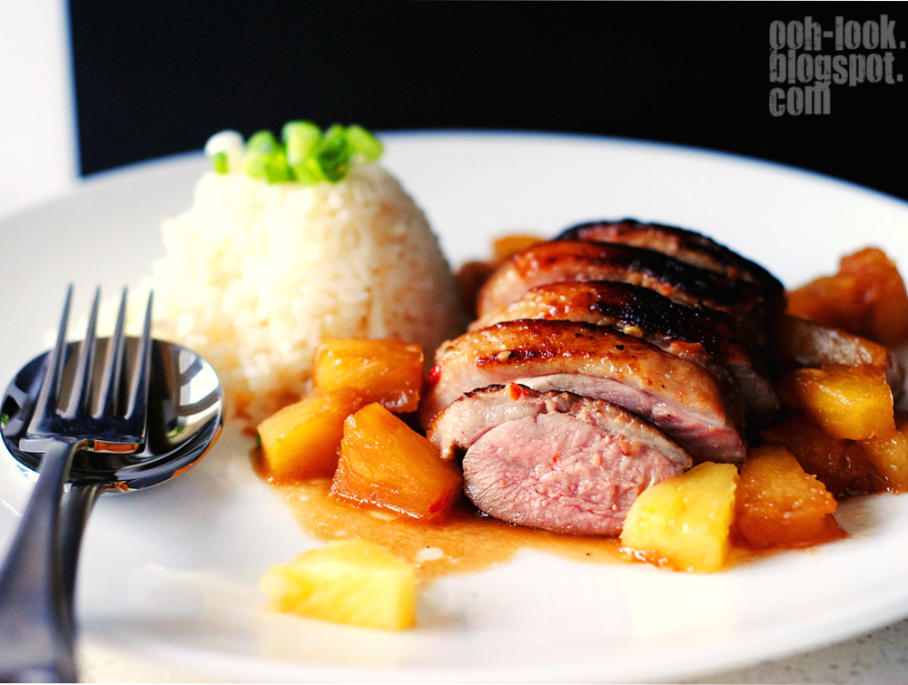 Ooh, Look...: Pineapple duck to the MAX!