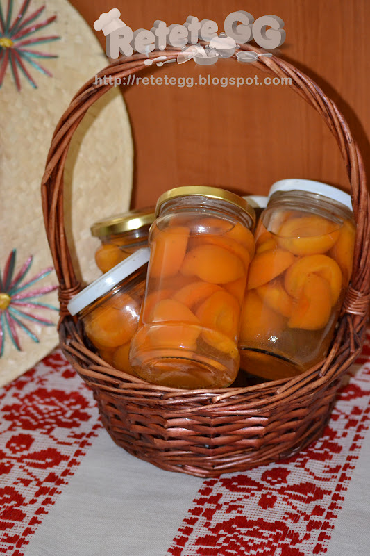 Retete gustoase si garnisite: Compot de caise/ piersici