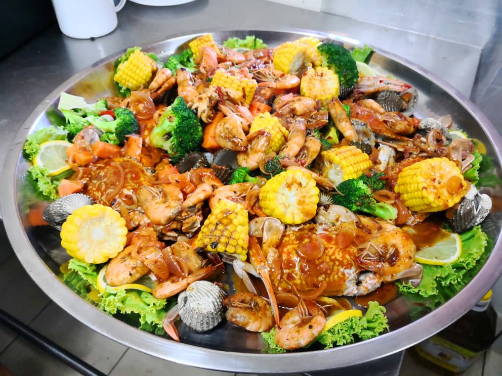 Penggolek Jalanan: SHELLOUT TERBAIK DI BRUNEI ; Hanya $39.90 sahaja ...