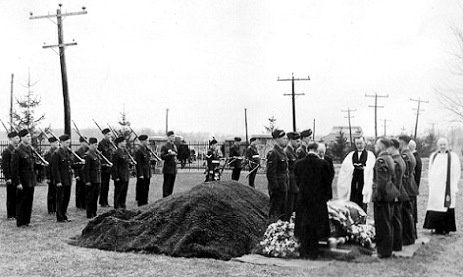 TRIBUTE TO RCAF STATION CENTRALIA 1942-1967: Postwar Control Tower & No ...