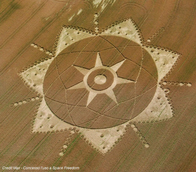 Amazing Crop Circle at Poirino, Italy : 20th June 2011 | Psychedelic ...