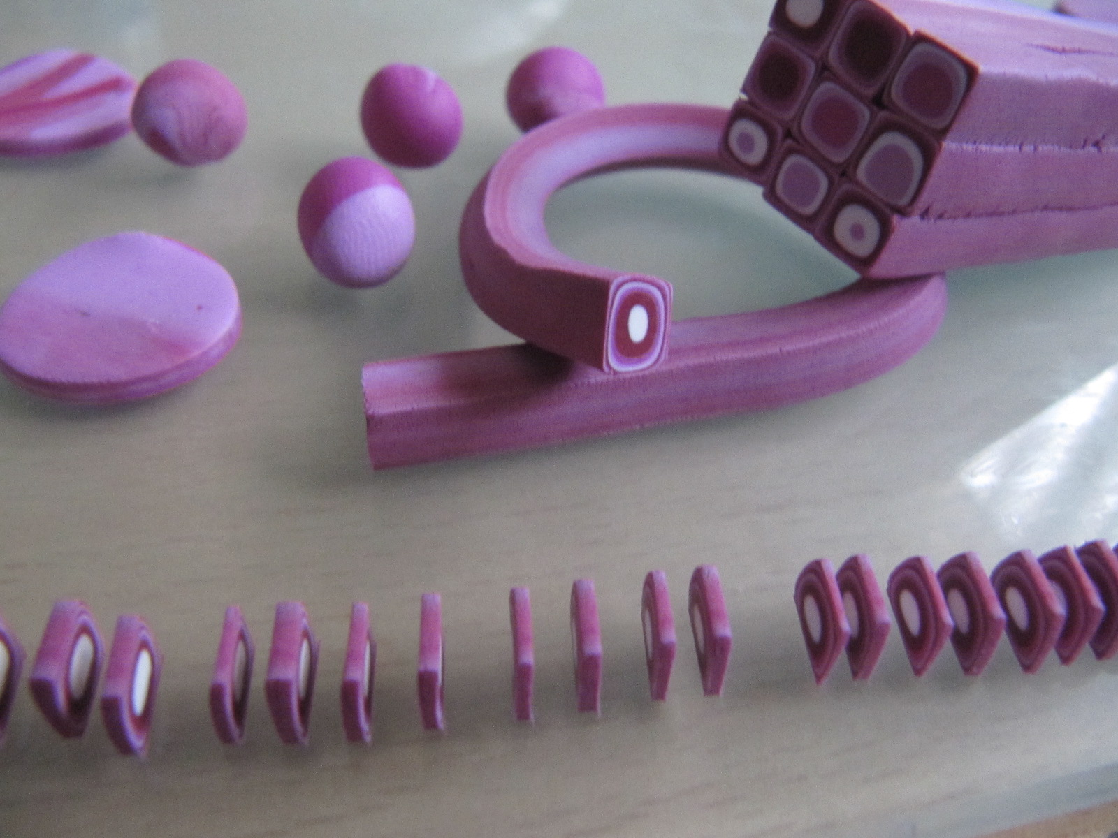 Bijoux de création en pâte fimo: Tuto perles rondes en fimo