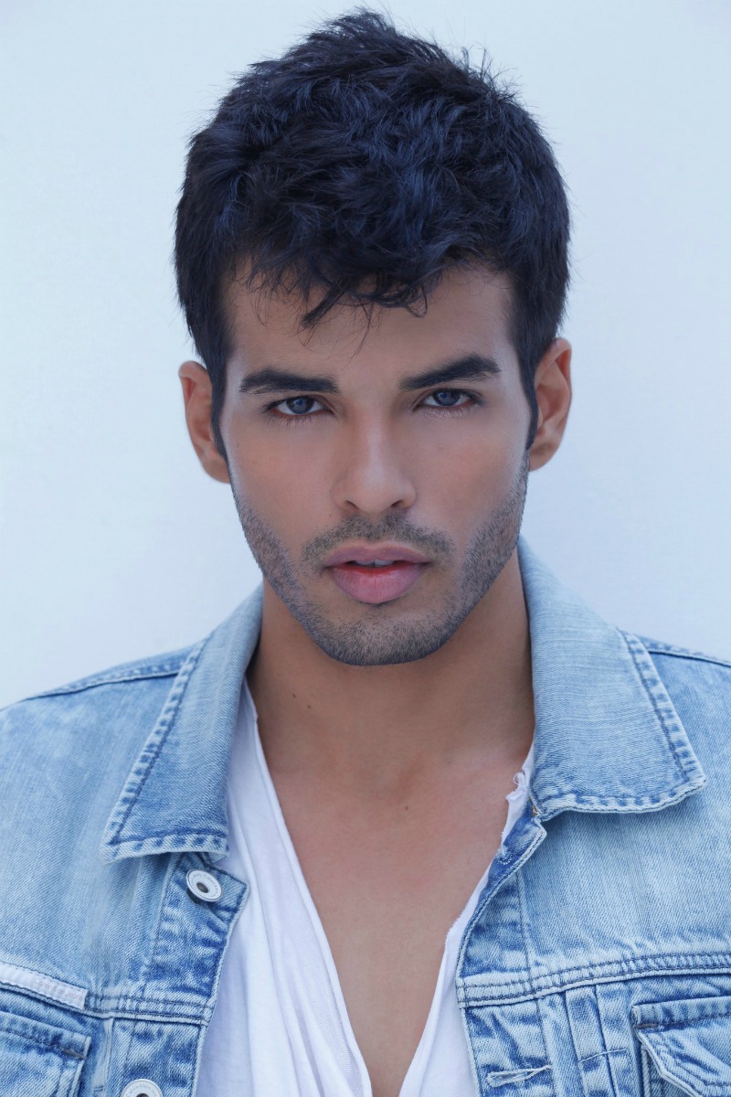 Icaro Lima na Índia | Brazil Male Models