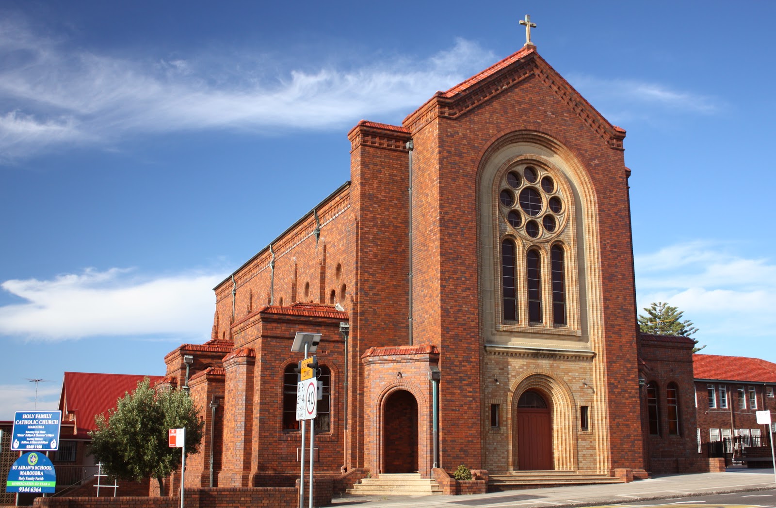 Sydney - City and Suburbs: Maroubra, Holy Family Catholic Church