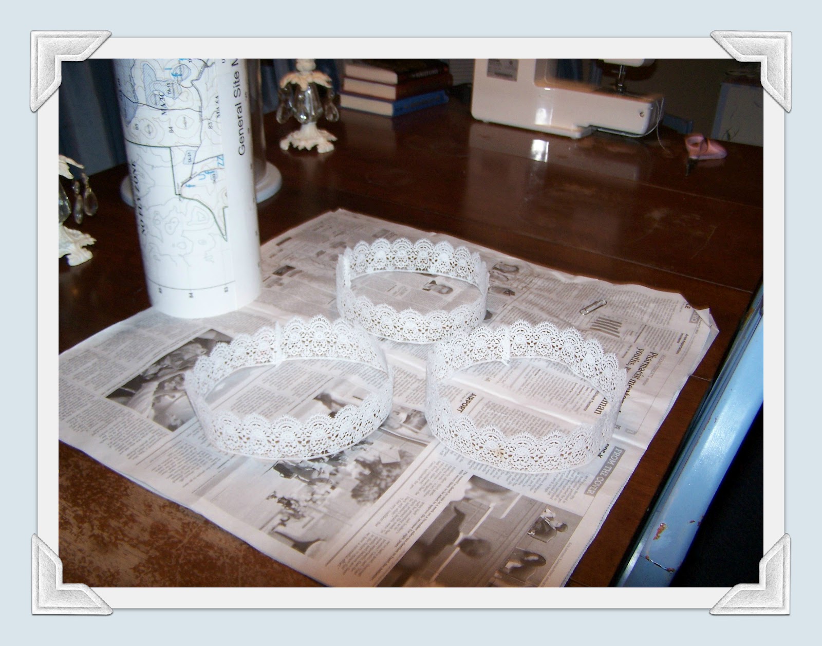 Tea Cottage Pretties: CRAFTING: DIY CROWNS AND BRACELET DISPLAY STAND ...