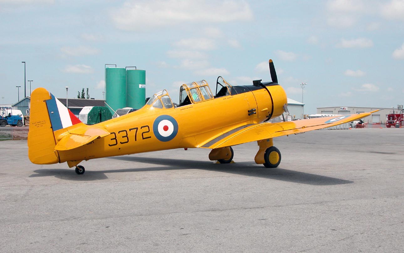 nhungdoicanh: North American BT-9 / BT-14 / NA-64 Yale