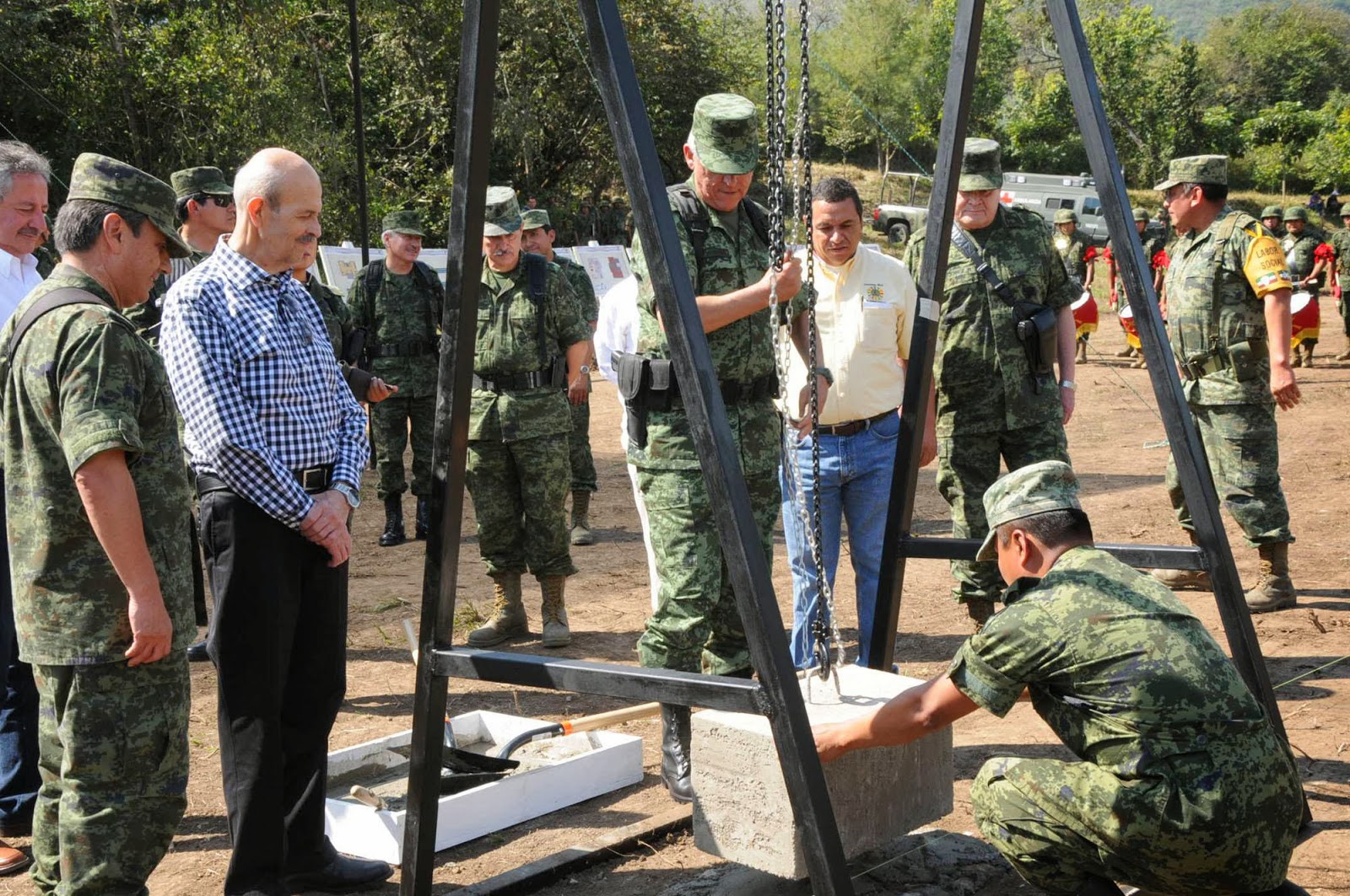 CUMPLE SEDENA CON MICHOACÁN, INICIA CONSTRUCCIÓN DE CUARTEL MILITAR EN ...