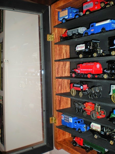 The Fixit Zone: Easy Do-it-Yourself Display Case for Models