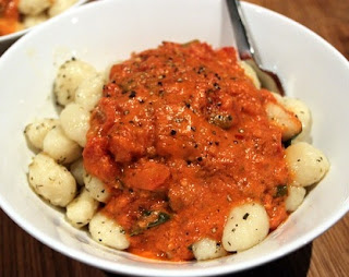 Vicky's Online Cookbook: Gnocchi with Vodka Rose Sauce