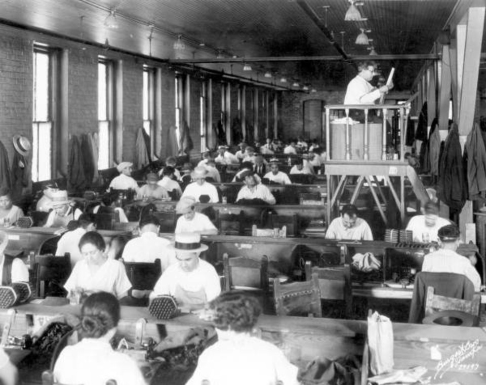 Readers Played Important Role in Cigar Factories: Rare Photos of ...