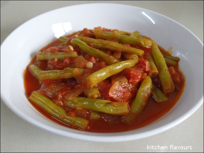 kitchen flavours: French Beans With Tomatoes