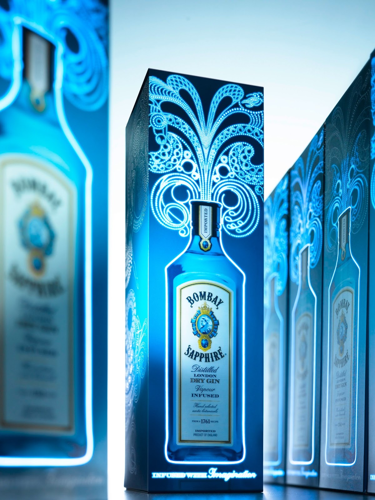 Bombay Sapphire Travel Retail Gift Pack Wins Top Design Awards on ...