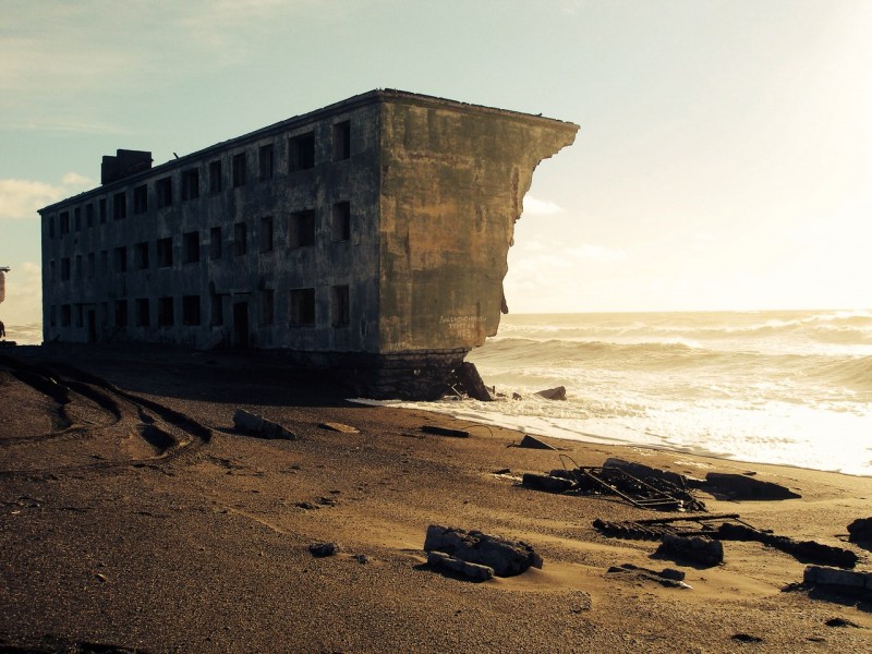 Deserted Places: An abandoned Russian apartment building by the sea