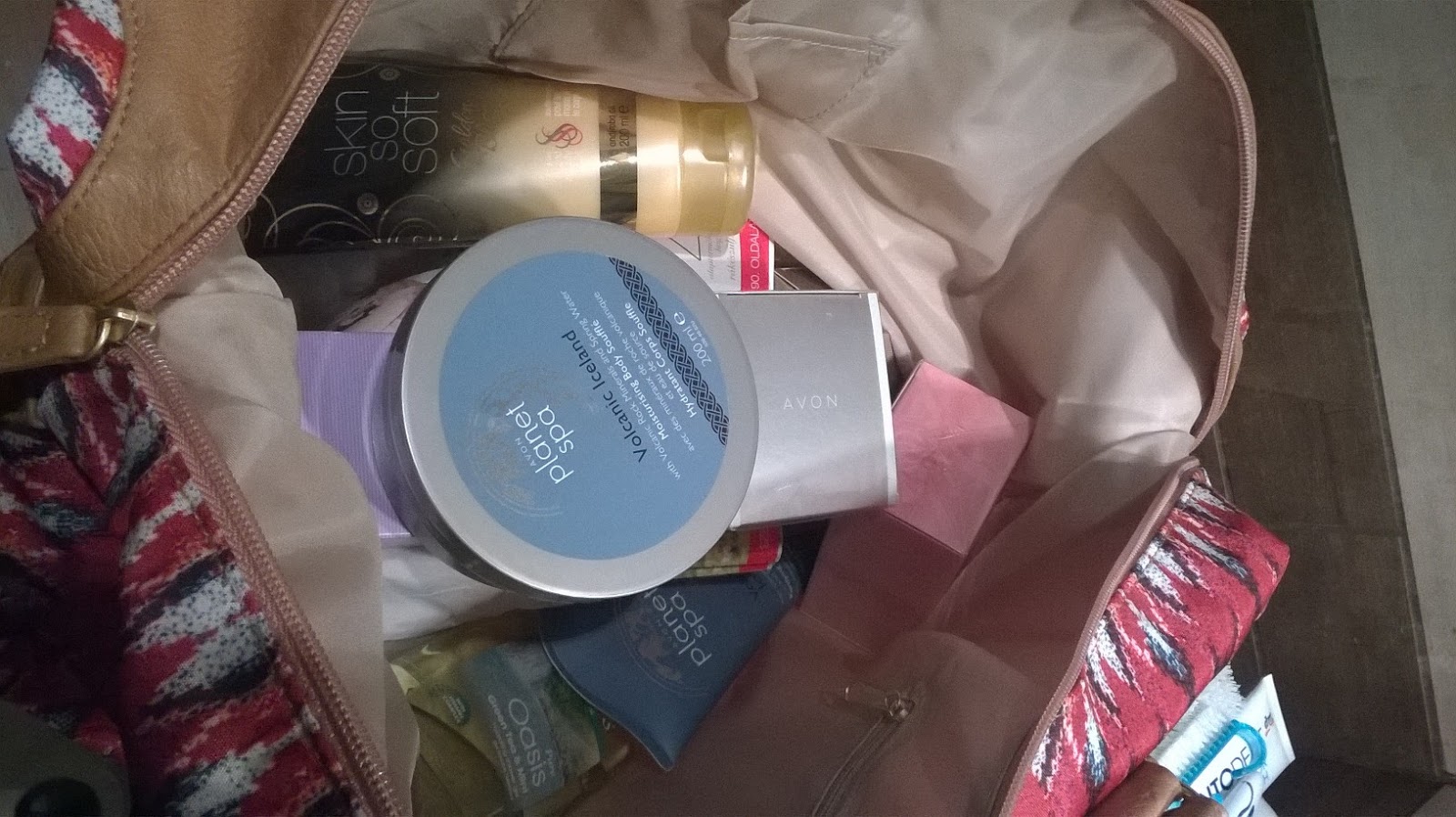 Avonos blog: Avon Modern Spice táska