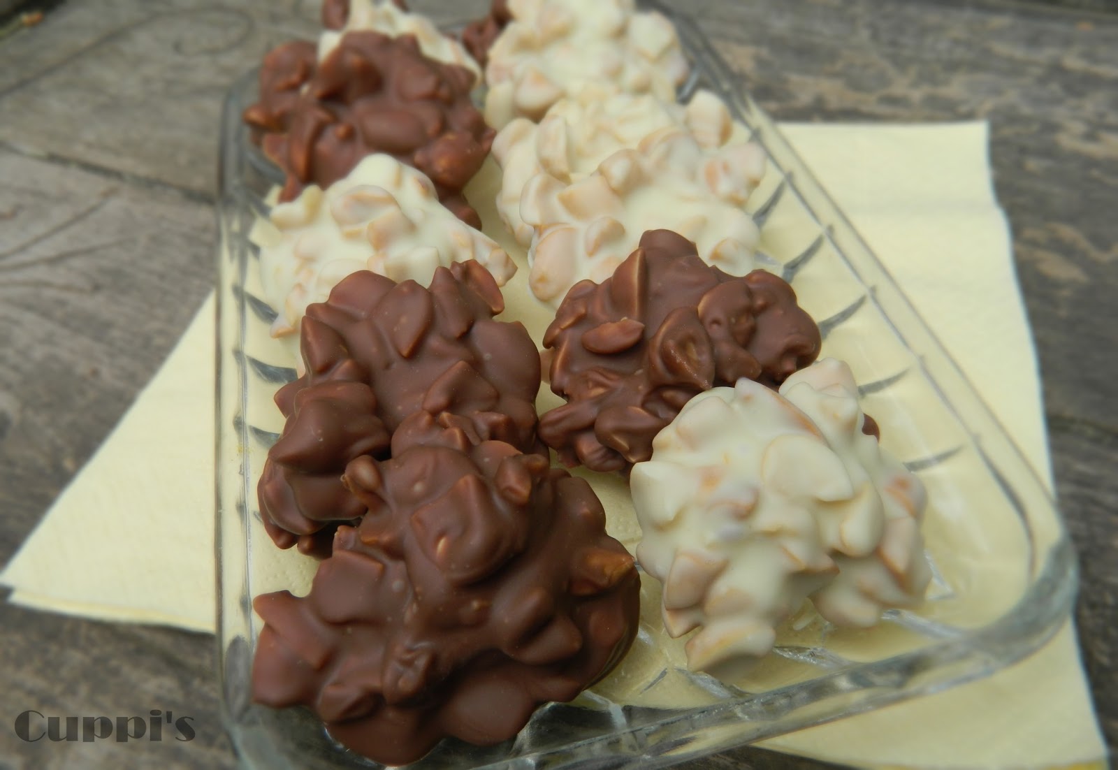 Cuppi's by Carolina: Rocas de cacahuete y chocolate/Chocolate and ...