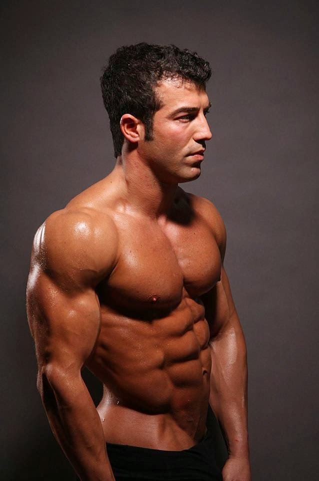 Daily Bodybuilding Motivation: Shredded Bodybuilder Nelson Argentino