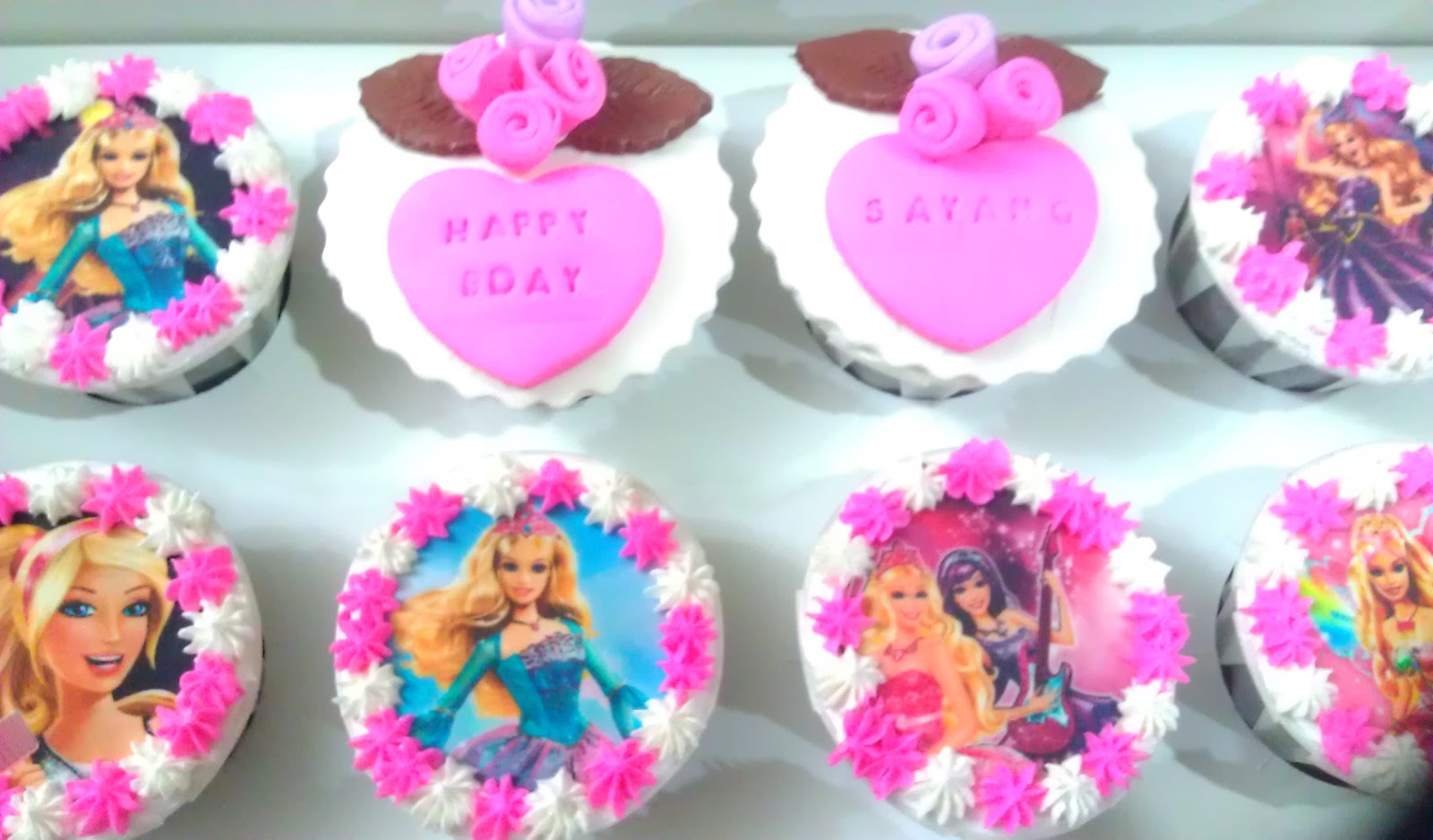 LISA HOMEMADE CAKES & COOKIES: Princess Barbie Theme Birthday Cupcakes