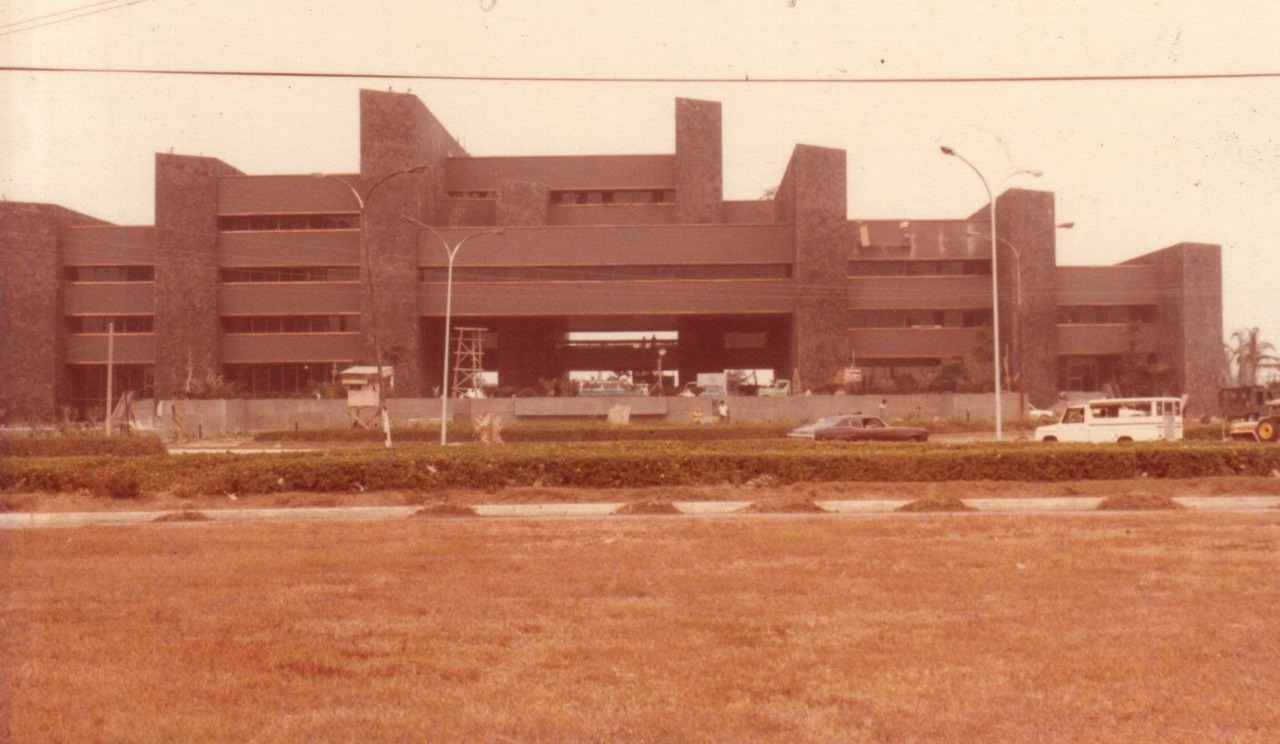 Killing Lindy Locsin - Titas de Bacolod