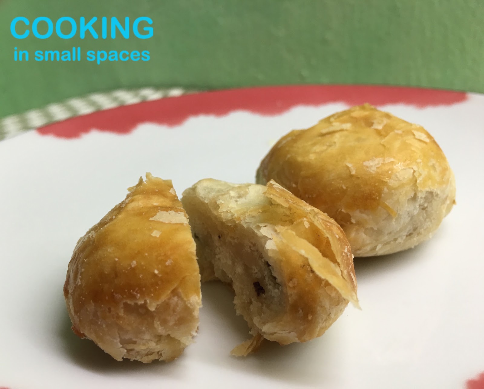 Cooking in Small Spaces: TRIED & TASTED: HOPIA SEBUYAS TAGALOG