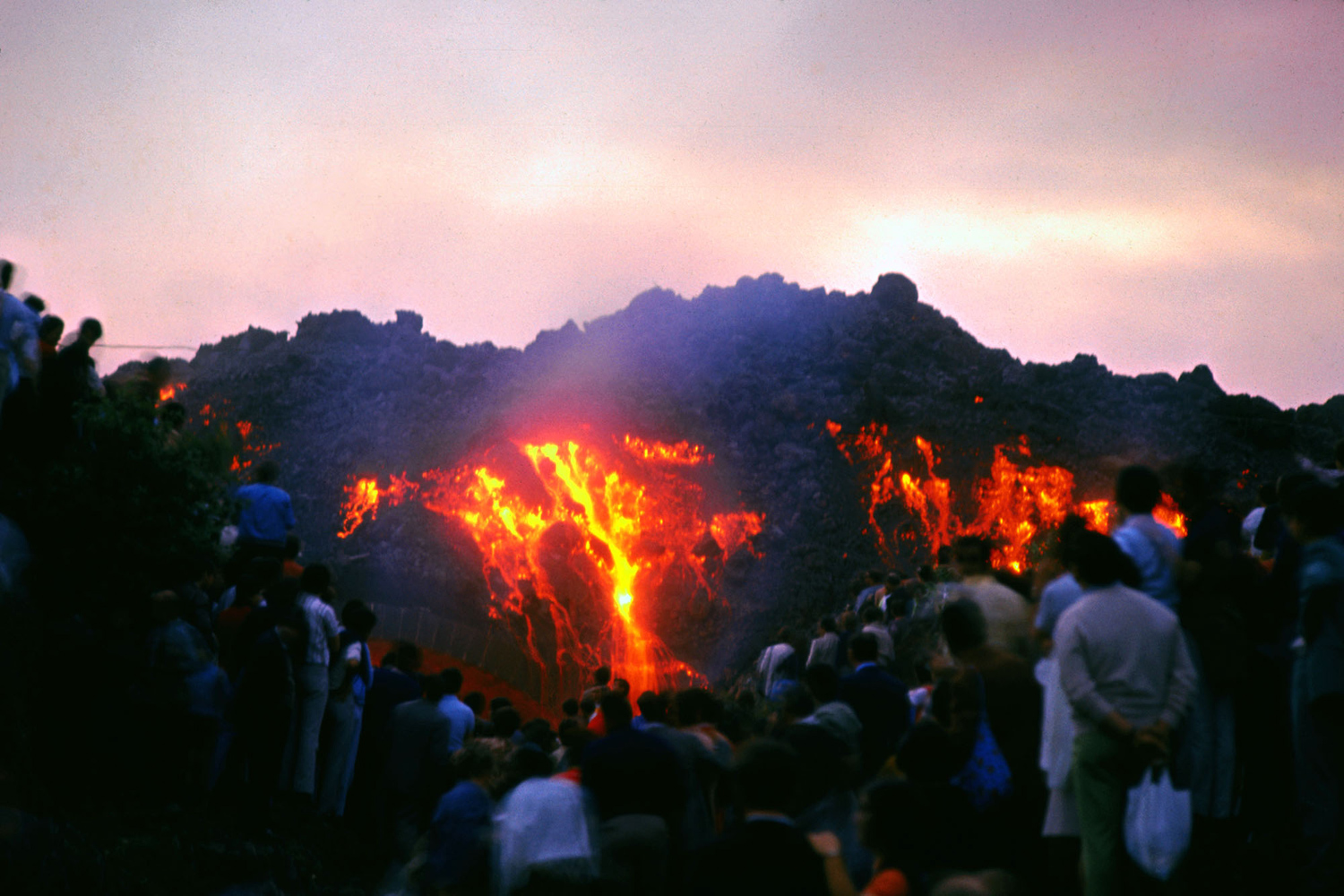 Fotos: Etna, o vulcão mais ativo da Europa ~ Resumo Fotográfico Fotos: Etna, o vulcão mais ativo da Europa ~ Resumo Fotográfico