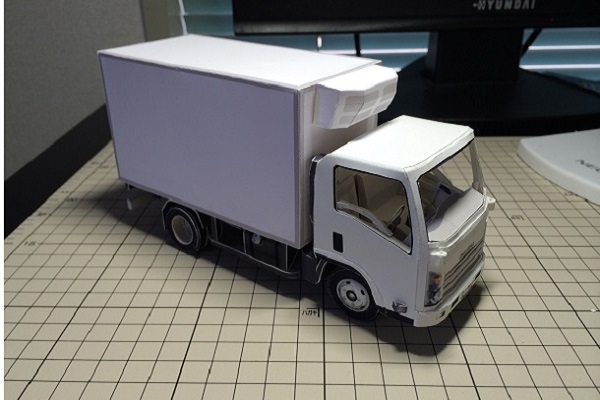Isuzu Elf Paper Model | Paperized Crafts