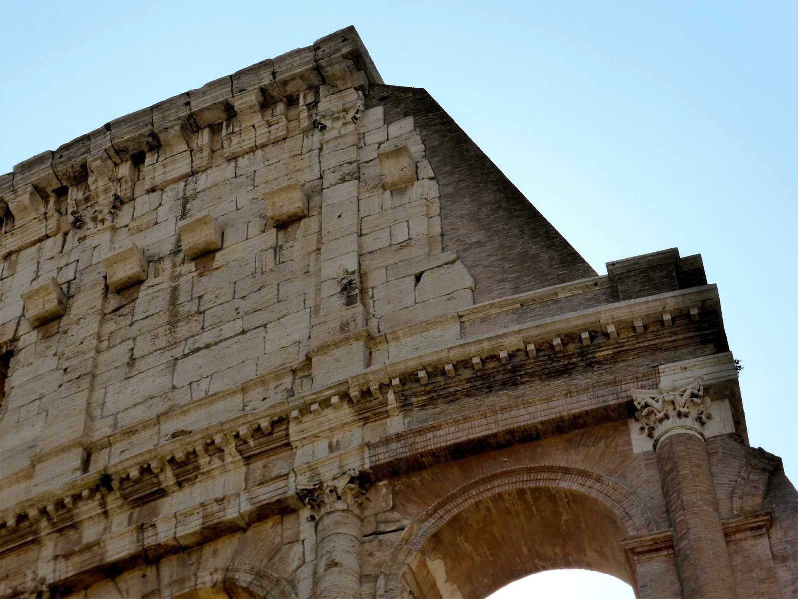 Facciamo un giro in centro?: COLOSSEO