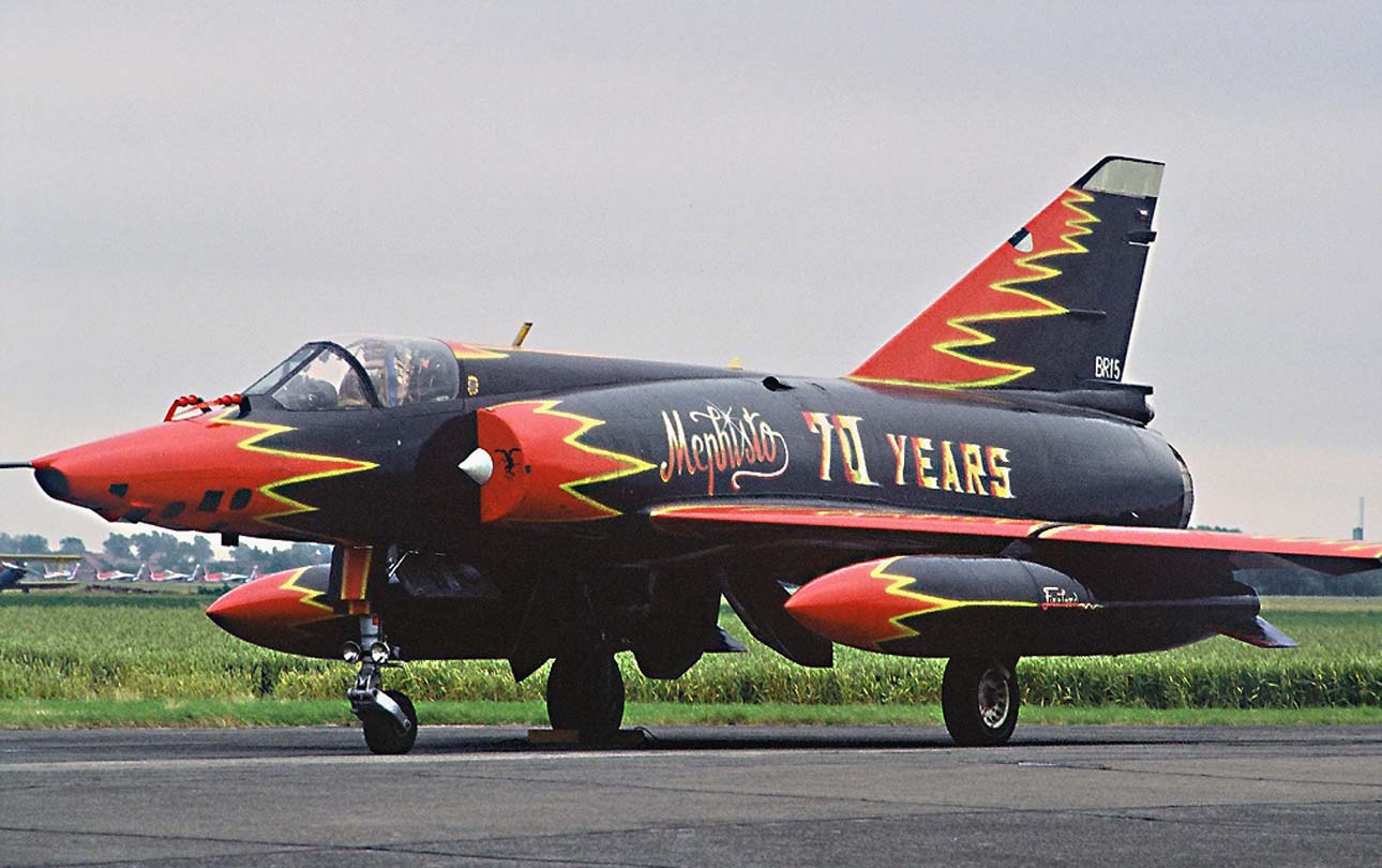 nhungdoicanh: Dassault Mirage 5BR