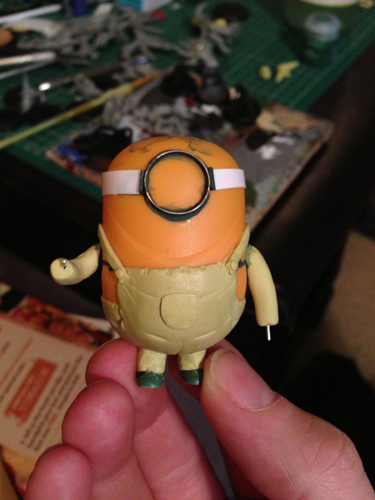 Neil of Orange's Hobby Blog: Banana! Sculpting a minion