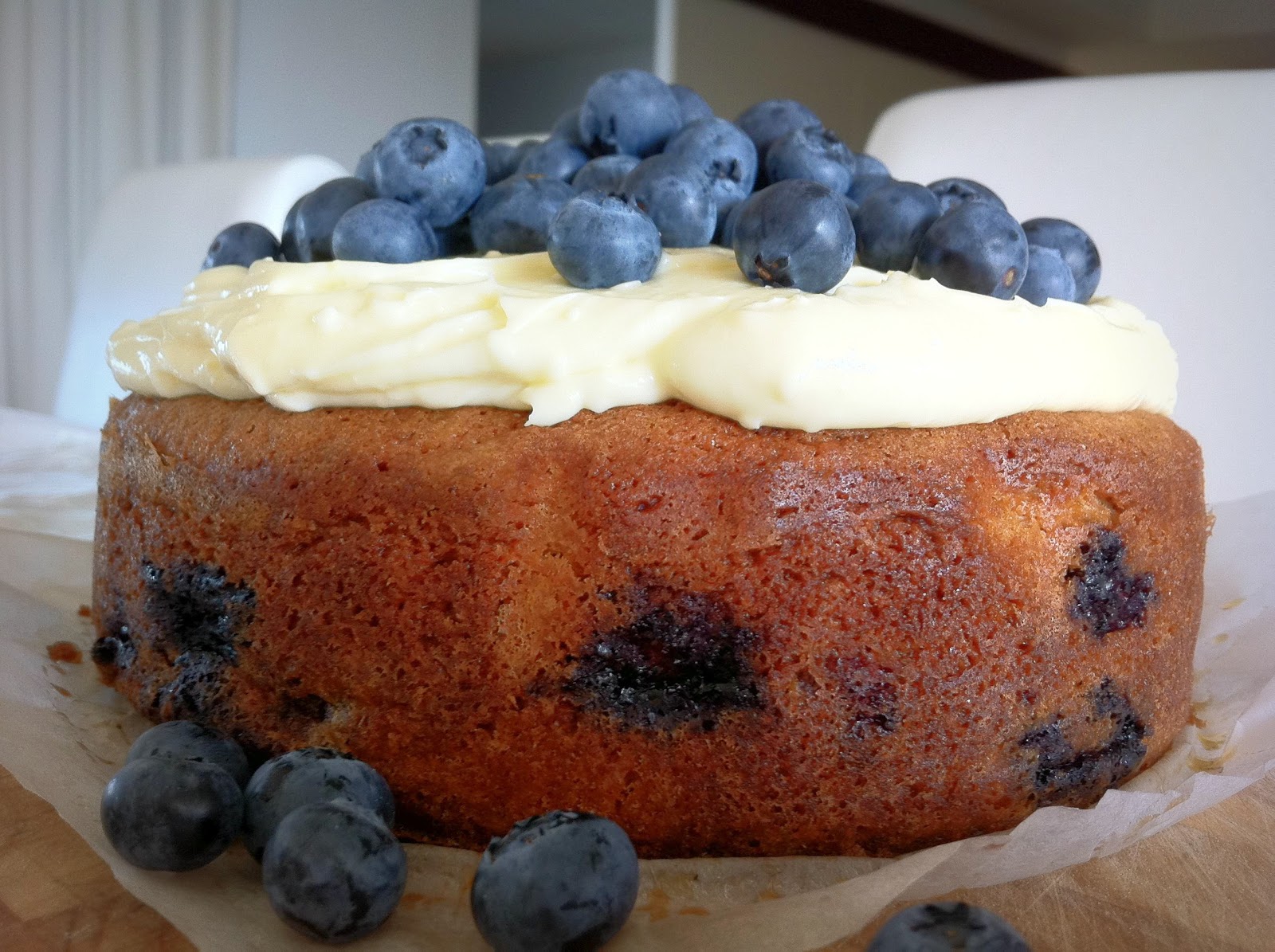 kayla marie's kitchen: Blueberry Sour Cream Cake
