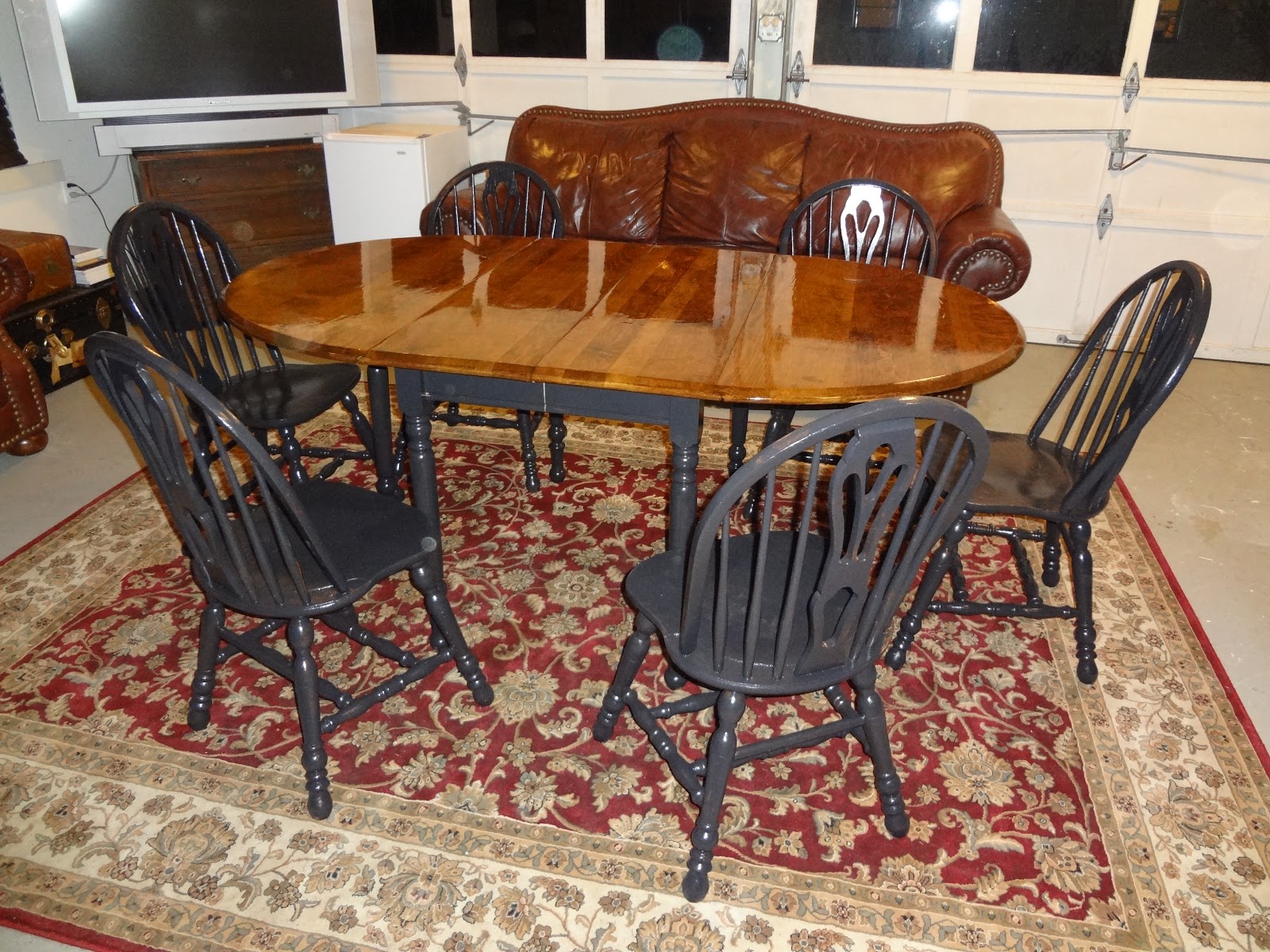 Heir and Space: Solid Maple Dining Set
